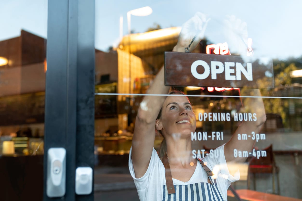 Simple Ways that Small Businesses can build Better Customer Relationships
